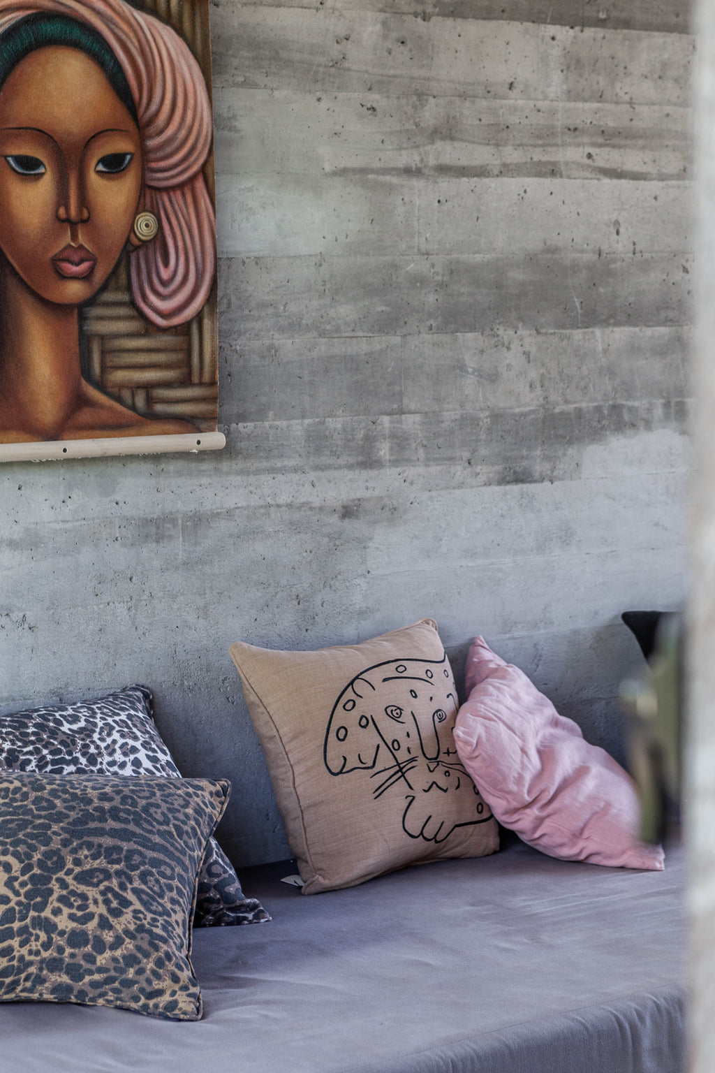 Muka Cushion